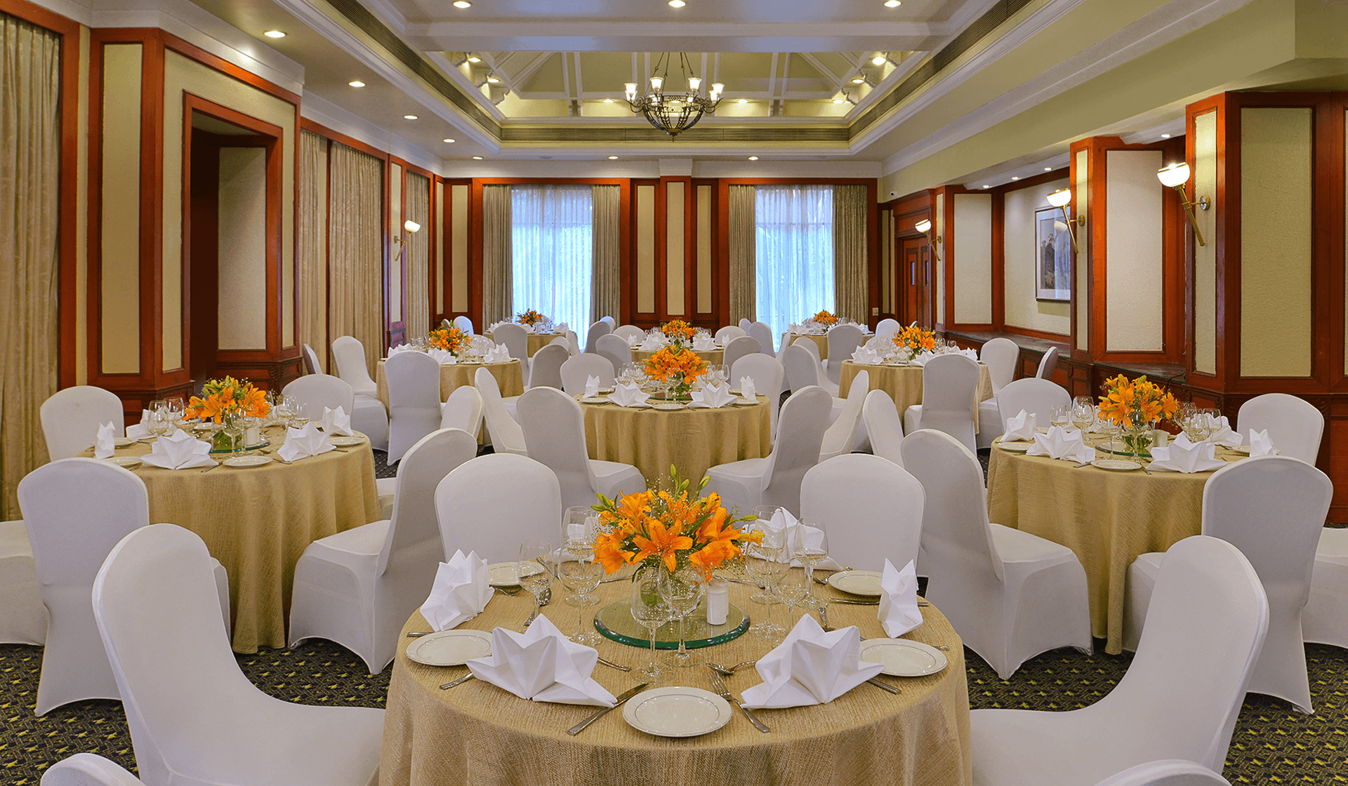 Business Hotels in Ahmedabad - Fortune Landmark Hotel, Ahmedabad